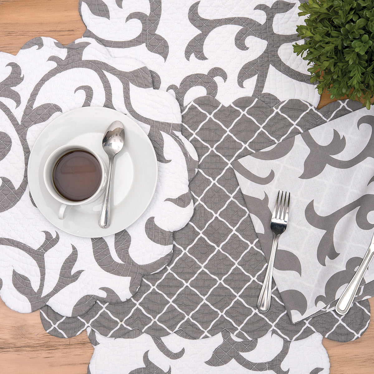 Serendipity Table Linens – Plum & Post